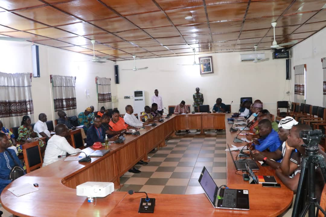 La SBEE sensibilise contre l’occupation des emprises des lignes ...